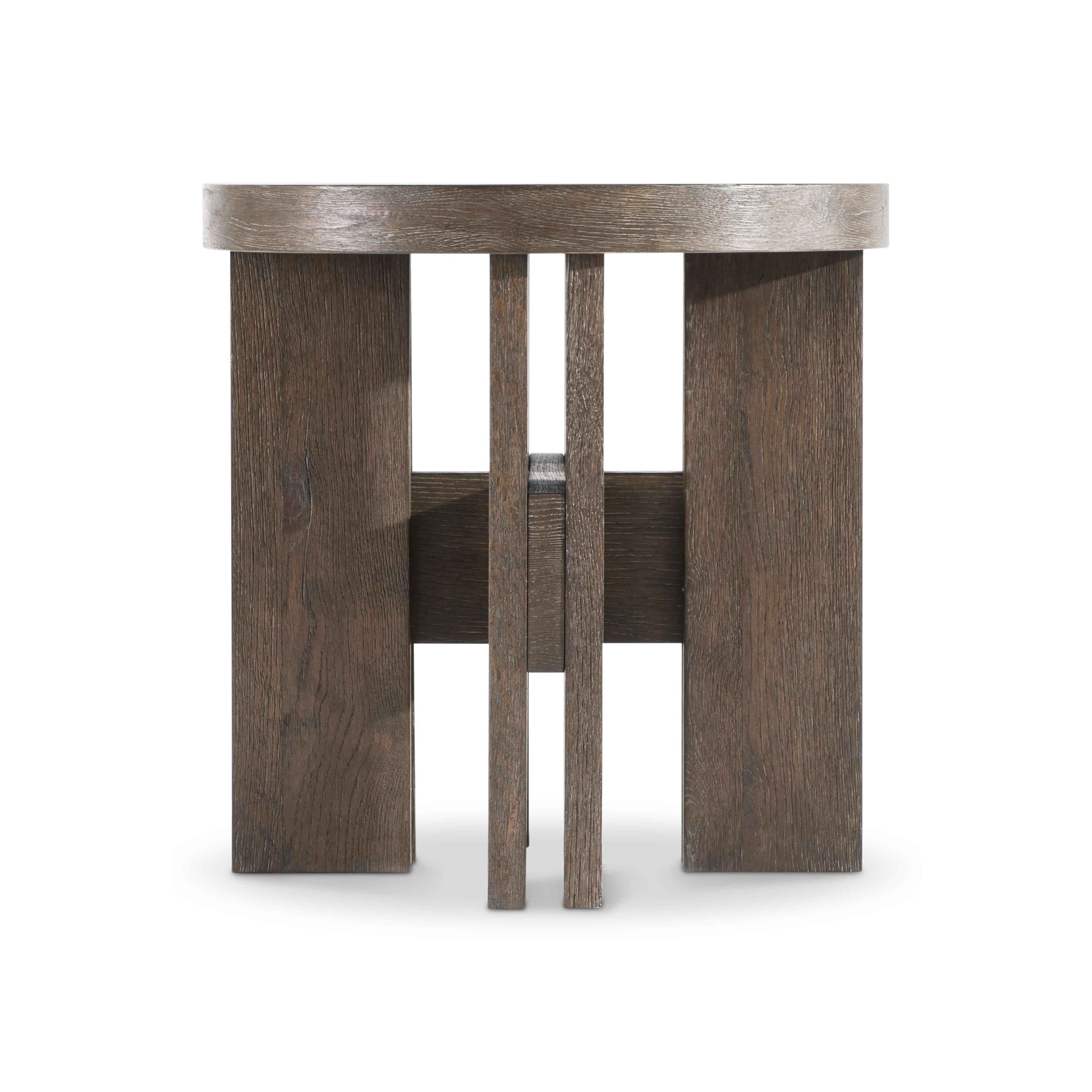 Outline Accent Table – Levin Furniture